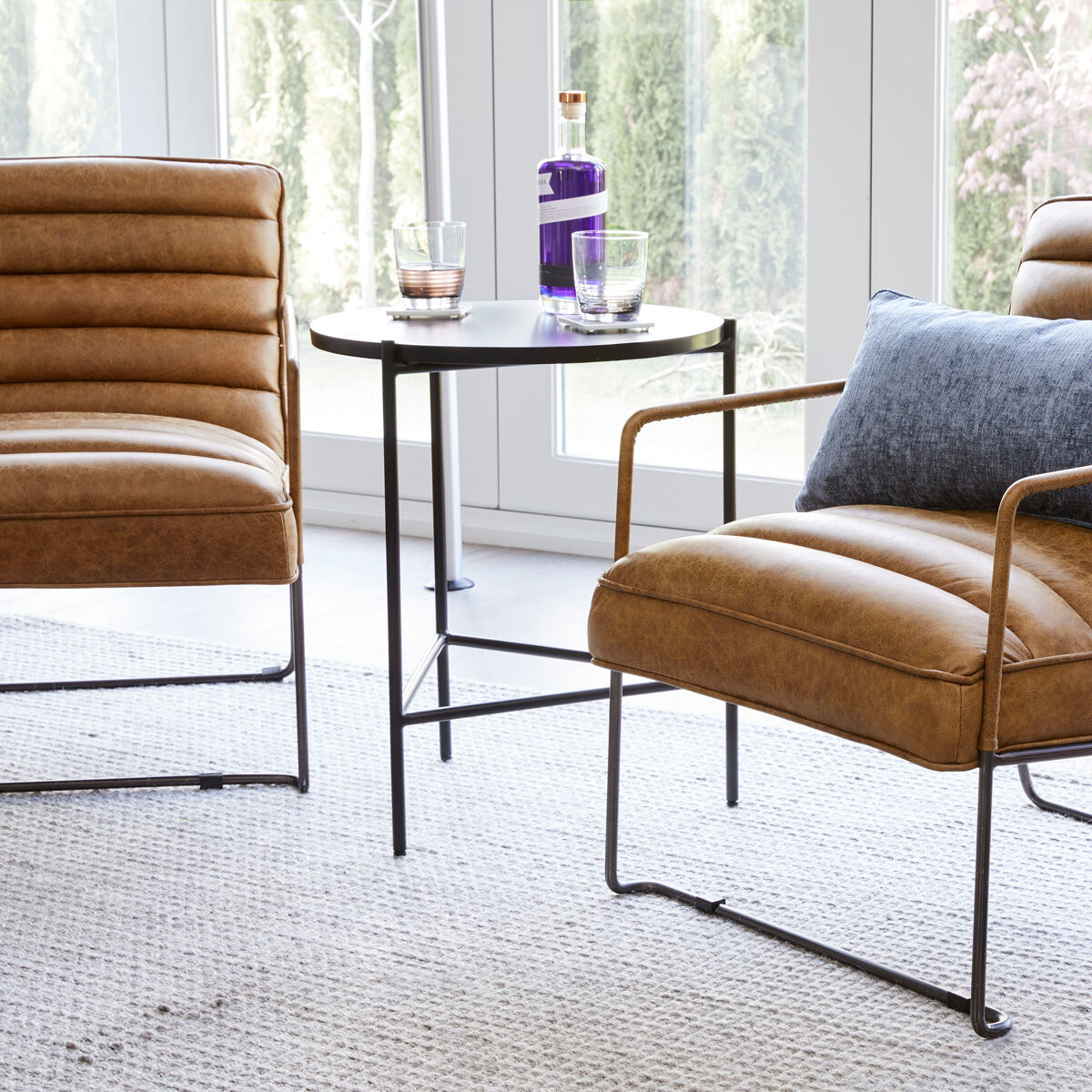 Teri Accent Table -Black | Urban Barn