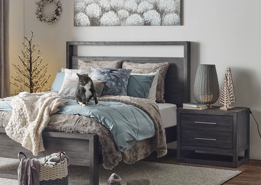 Hannah Throw Milk | Urban Barn