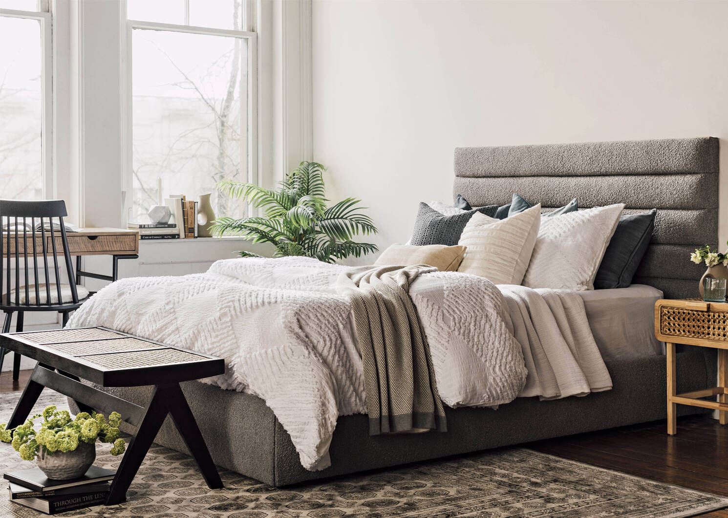 Impero Bed -Adele Storm, KING | Urban Barn