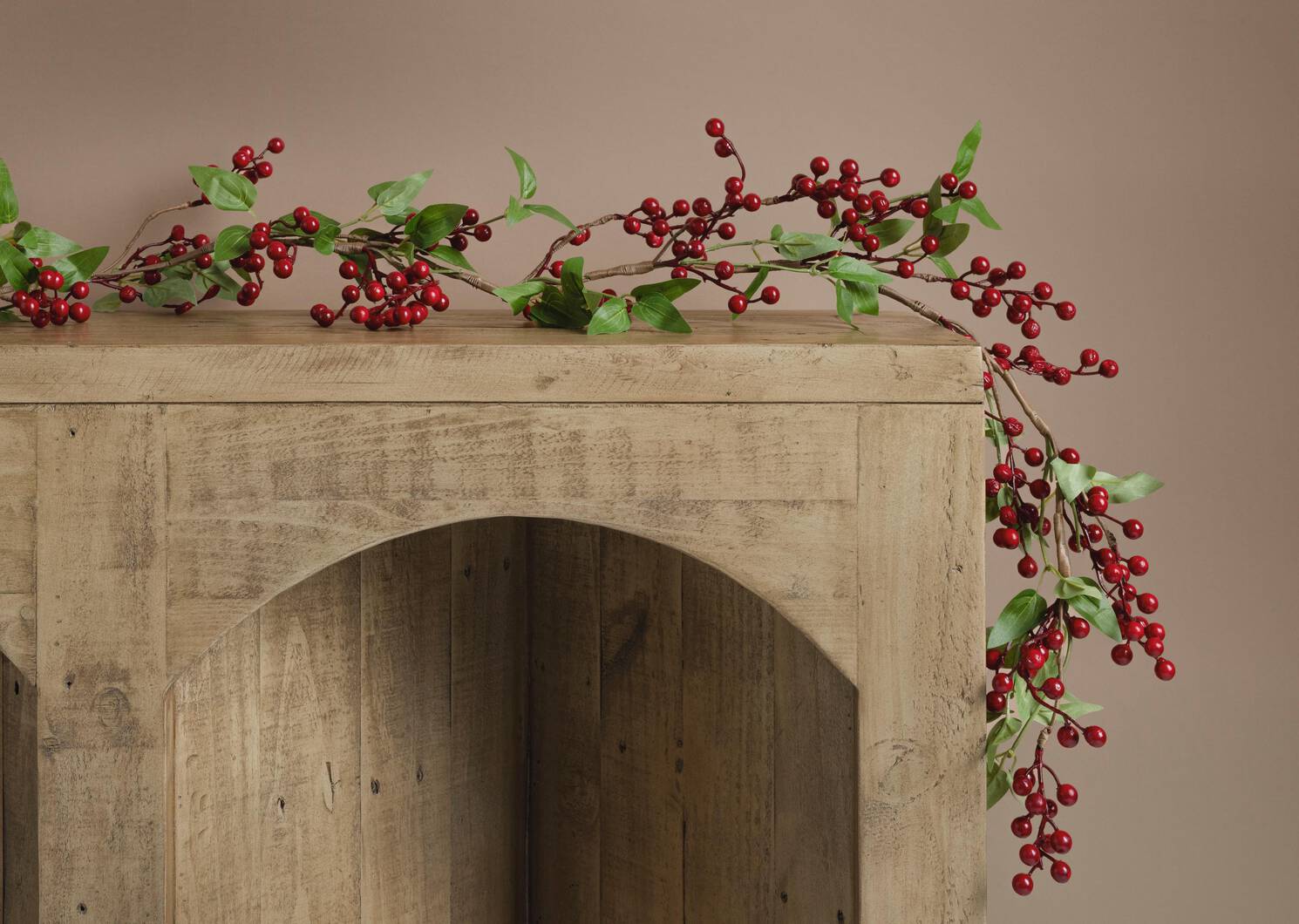 Hollyberry Mixed Garland | Urban Barn