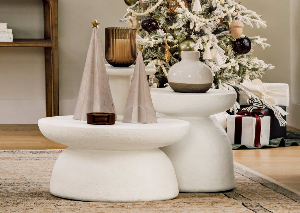 Trendy Vases, Planters & Decorative Pots | Urban Barn