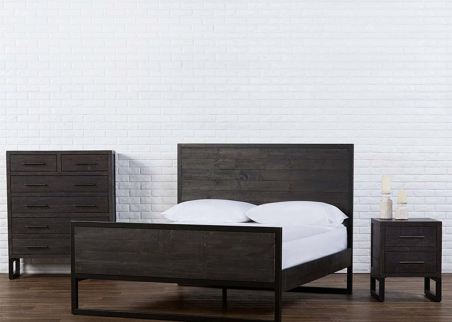 Colton Bed -Bronco Pine, KING | King | Urban Barn