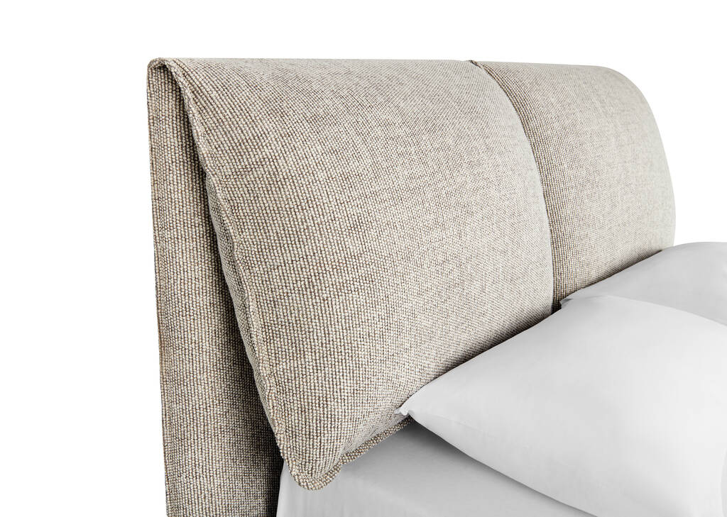 Brandt Bed -Lottie Dove, QUEEN | Queen | Urban Barn